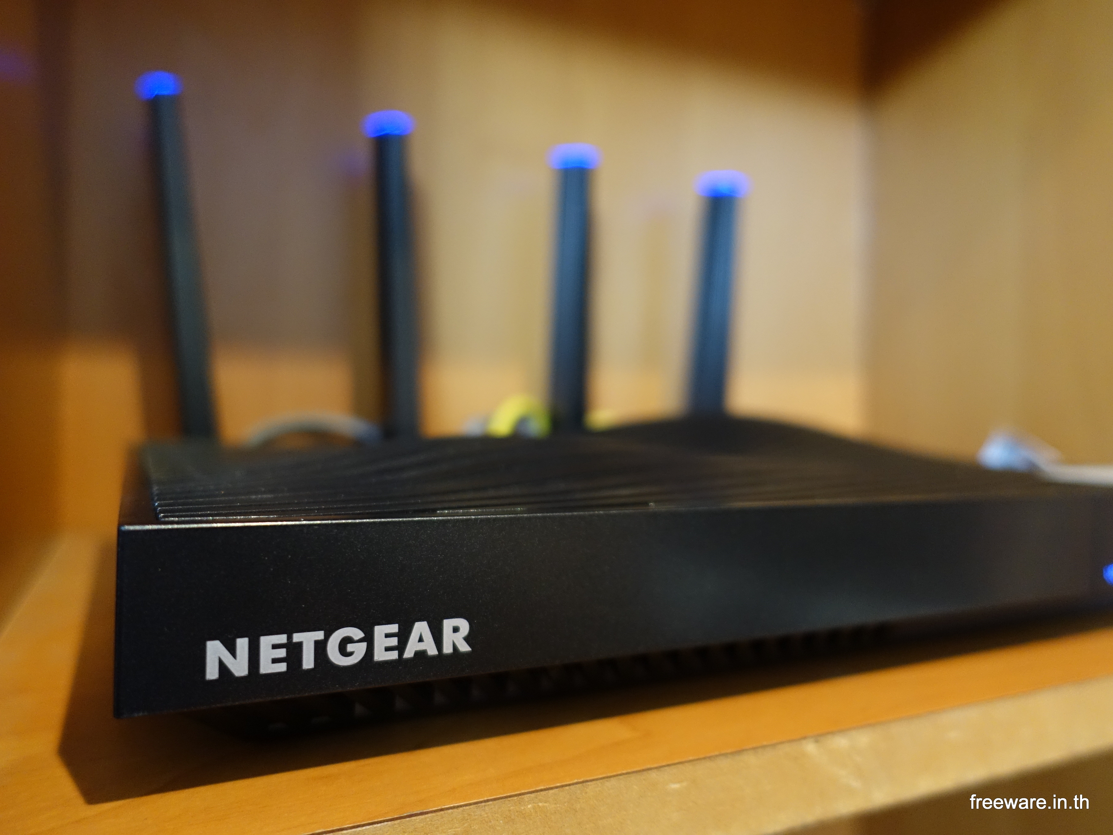 รีวิว Netgear R8500 .. Wireless Router ที่ทรงพลังที่สุดในตอนนี้ ...